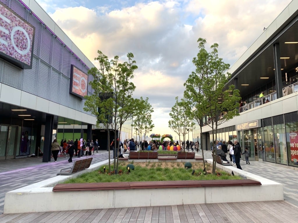NOVO OUTLET EM NOVA YORK: Conheça o Empire Outlets